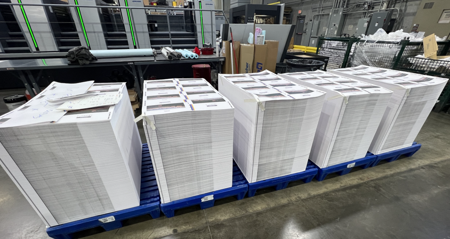 Guide to Direct Mail Envelope Sizes for Campaign Impact